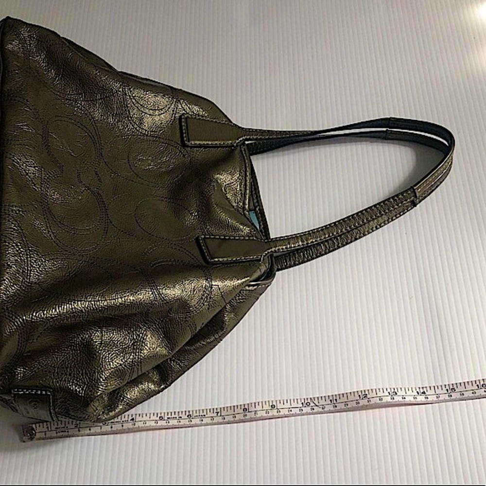 Coach Signature Stitch Patent Leather Green Kiss-Lock… - Gem